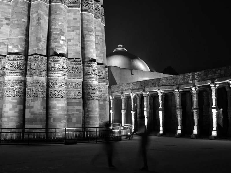 Qutub Minar at Night – See Delhi's iconic monument in a new light
